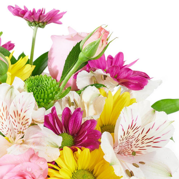 Flower Arrangement | Slice of Nature Garden Chair - Heart & Thorn USA